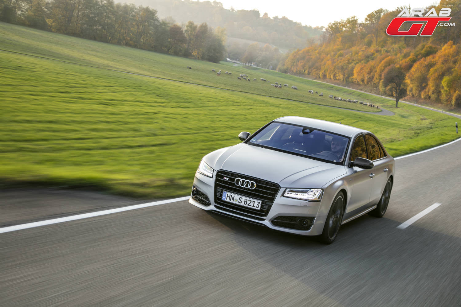 اودي S8 بلس 2016 وحش يختبئ في سيارة فاخرة | ArabGT